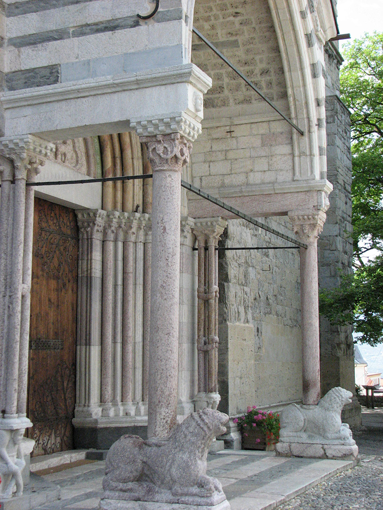 French Cathedrals and Churches - Échebrune to Évry